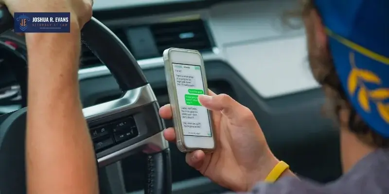 Alton Distracted Driving Accident Lawyer - Free Consultation